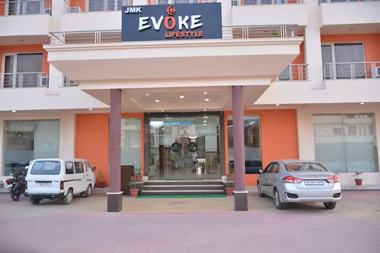 Evoke Lifestyle – Naanak Hotels
