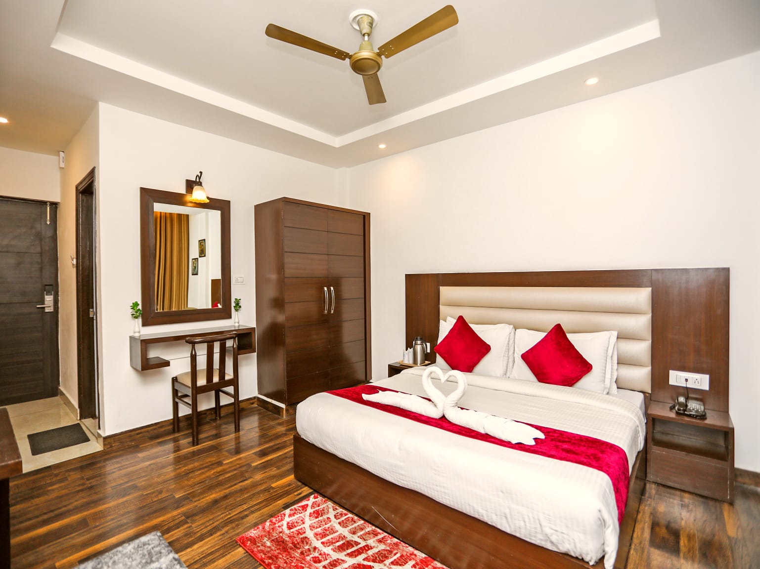 Mohan Palace – Naanak Hotels